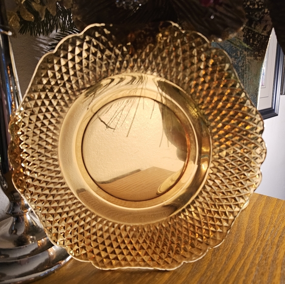 amber glass | Dining | Amber Plate Diamond Scalloped Edge | Poshmark